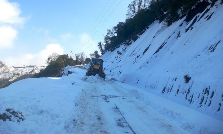 Traffic opened on blocked Mid-Hill Highway – Public Service ...