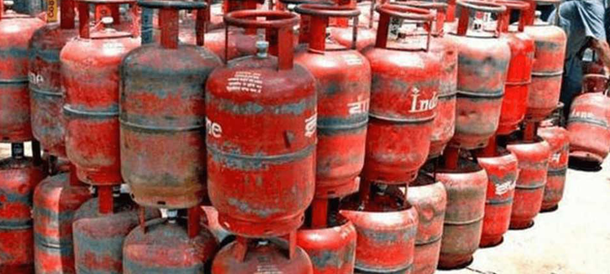 Over 6,000 cylinders found concealed in Shriram Gas Industry warehouse ...